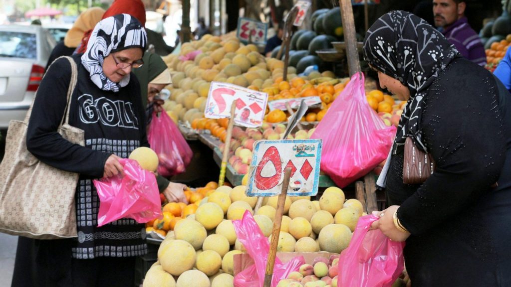 Egypt's inflation rate continues to rise for the fifth month